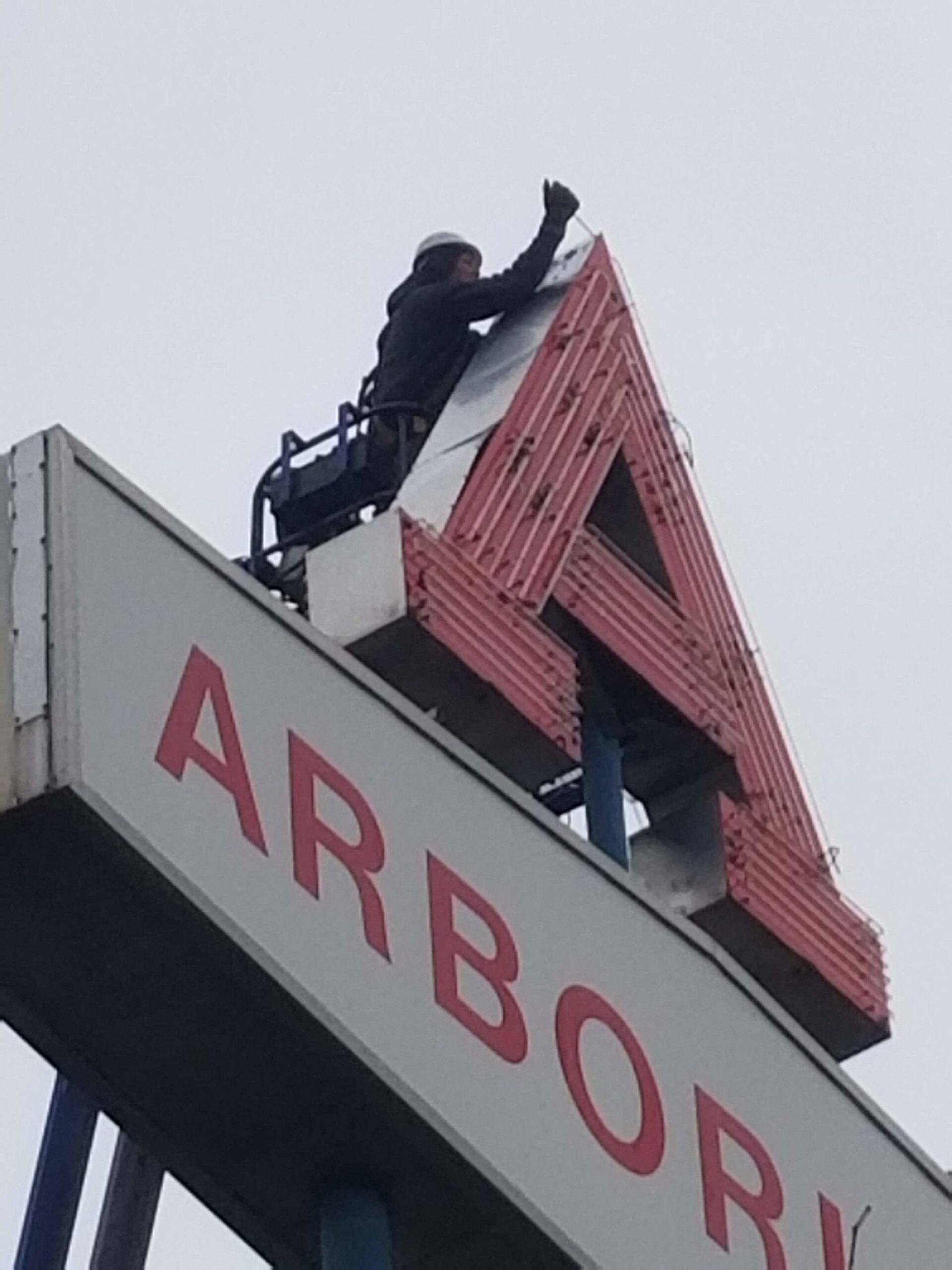 Renovating Iconic Commercial Signage : Case Study | Johnson Sign Co.