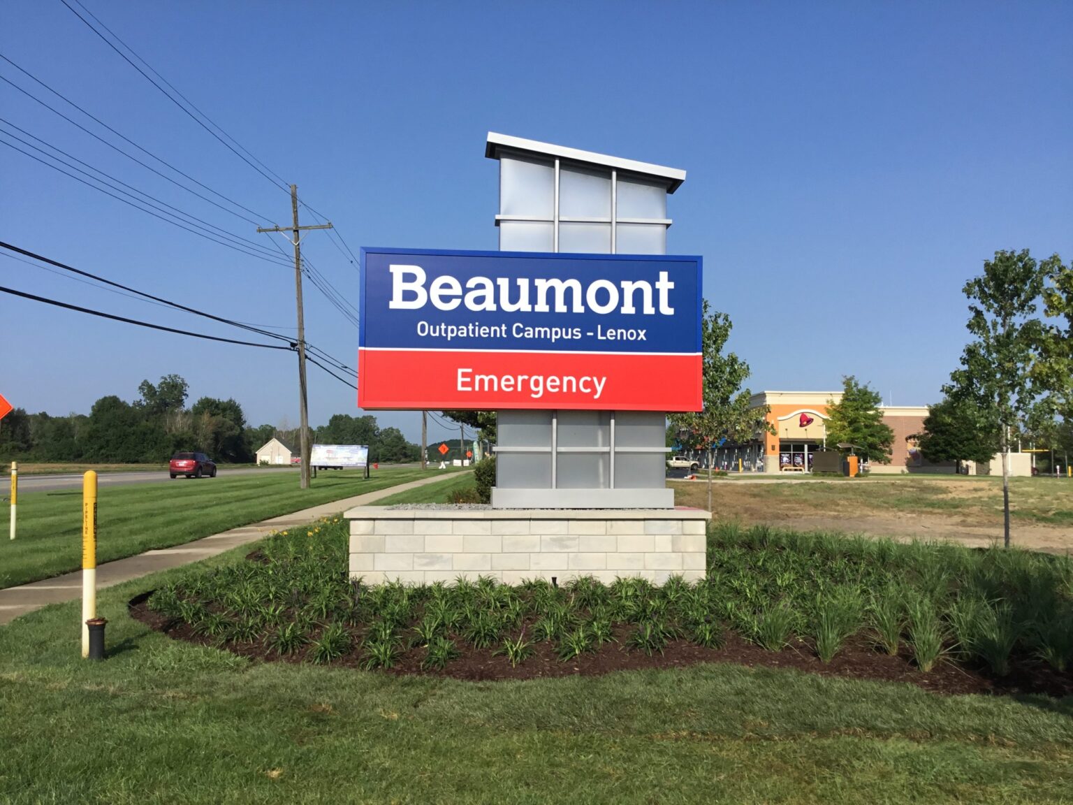 Healthcare Pylon Sign, Wall Letters & Monument Sign Case Study