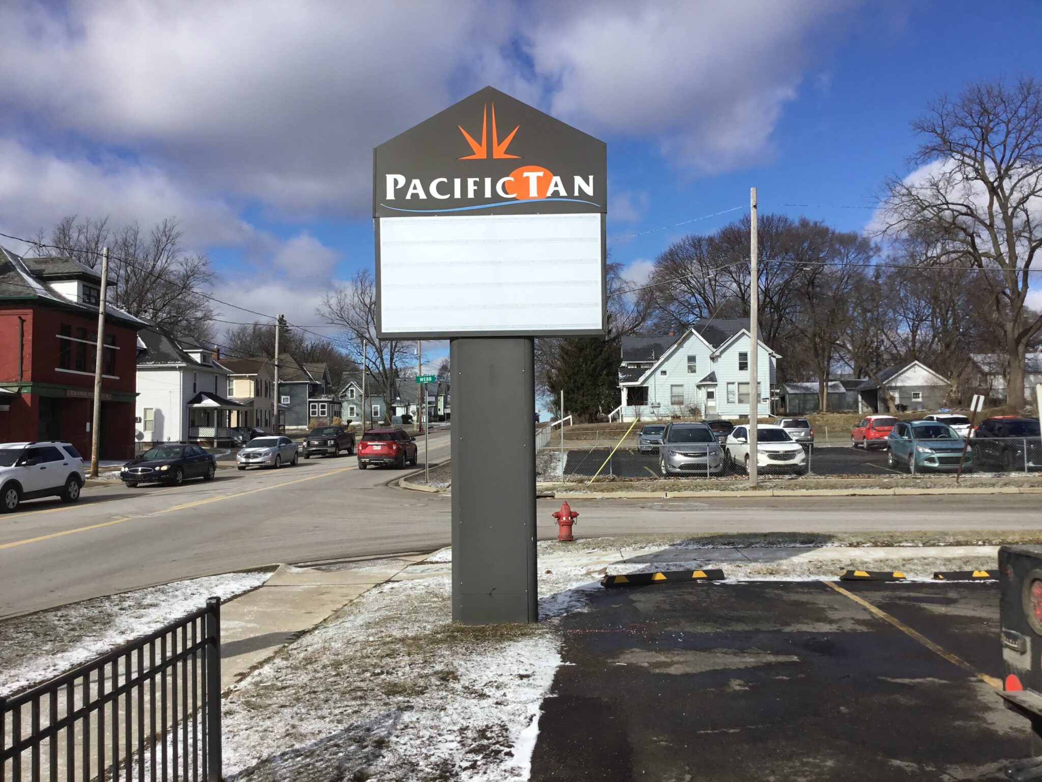 Pacific Tan - Jackson, MI | Johnson Sign Company