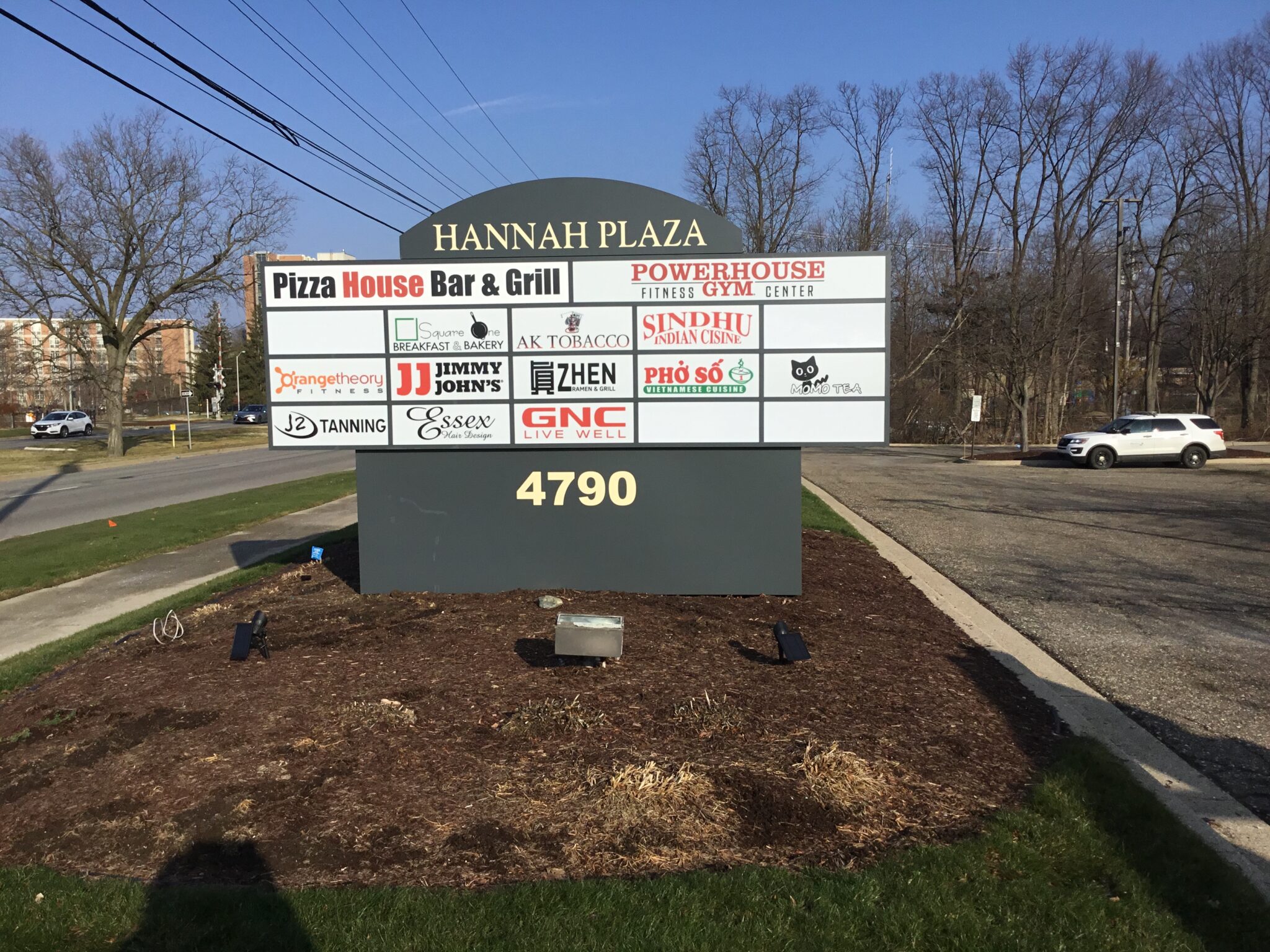 Hannah Plaza - East Lansing, MI | Johnson Sign Company