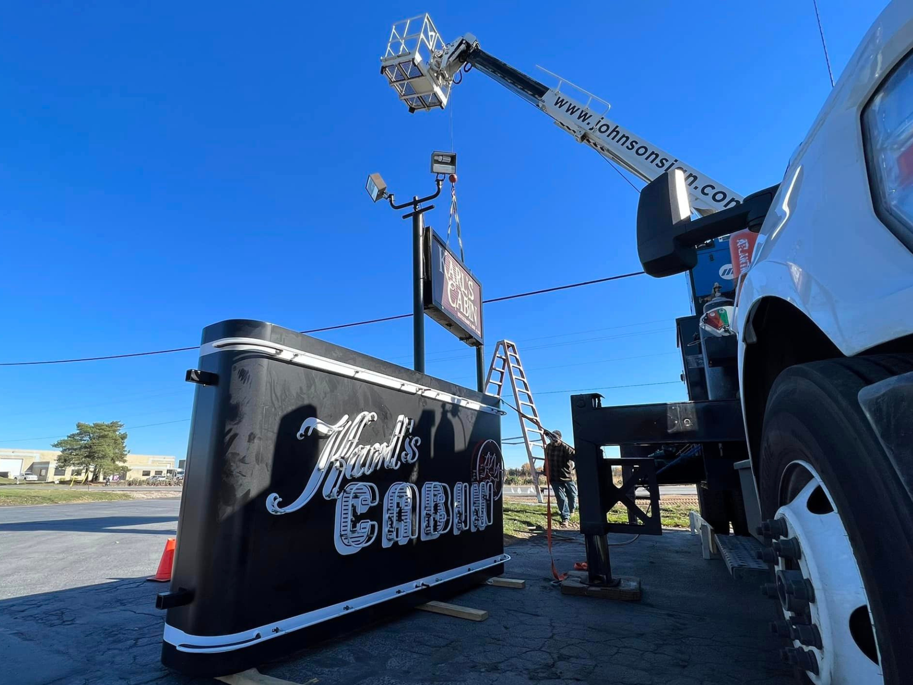 5 Ways to Refurbish an Existing Business Sign | Johnson Sign Co.