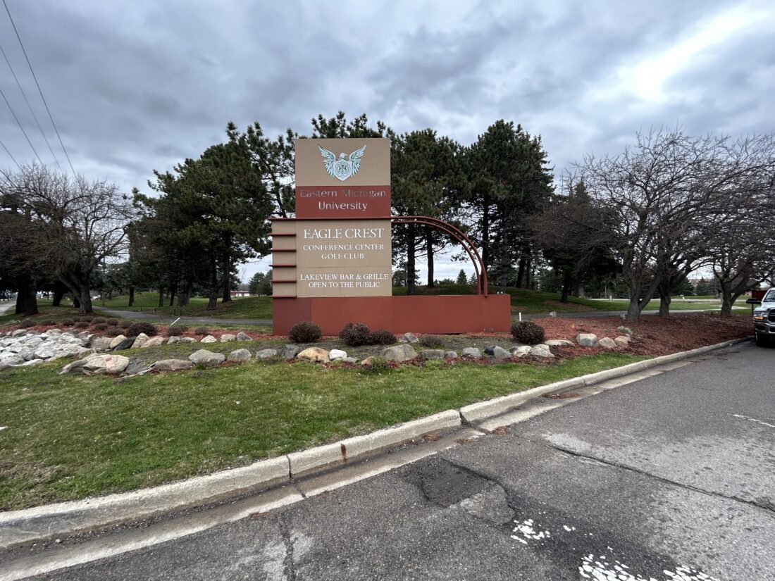 Monument-Style Golf Course Sign in Michigan | Johnson Sign Co.